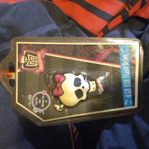 monster high | Other | Monster High 4gb Flash Drive | Poshmark